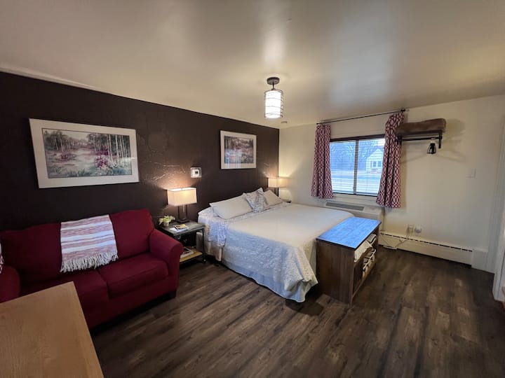 Superior Bay Boutique Motel Unit #8 - Duluth, MN