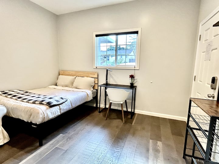 Newly-built Guesthouse With Complete Privacy - Woodside, CA