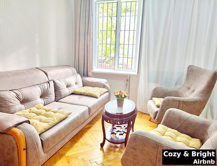Cozy Two-bedroom House With Living Room & Kitchen - Grúzia