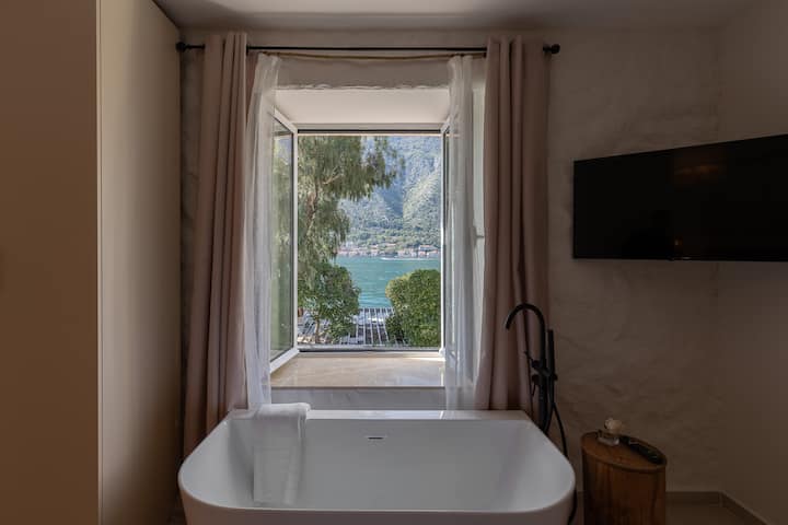 Beachfront Suite With Sea View (N 4/6) - Kotor