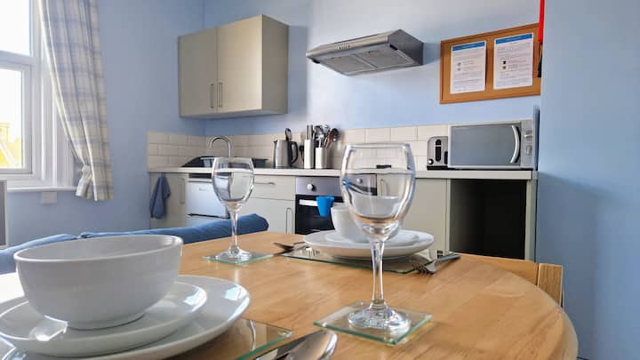 Modern Seafront Apartment - Beachside 2 - Eastbourne