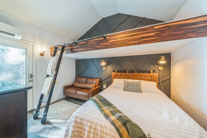 Barrel Bunkhouse 8033 Cr 802 - Joshua, TX