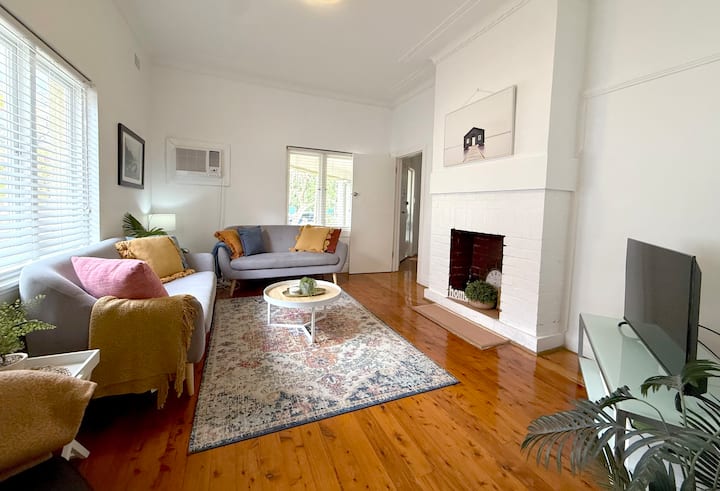 'Palmier' - Mid-century Cottage (Parramatta) - Toongabbie