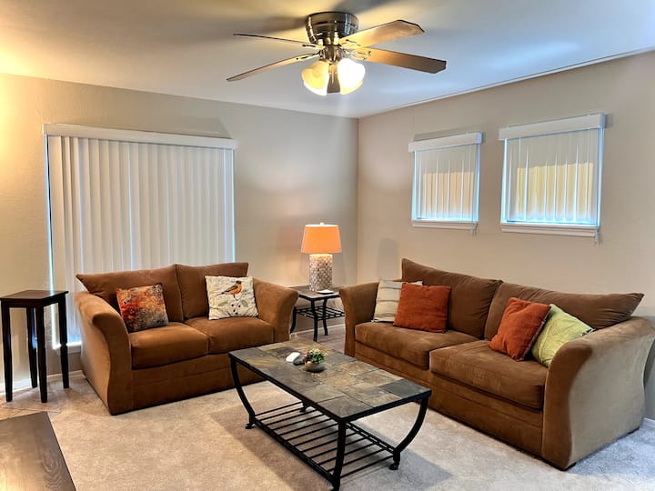 Beautiful Ventana Canyon Condo - Catalina Foothills, AZ