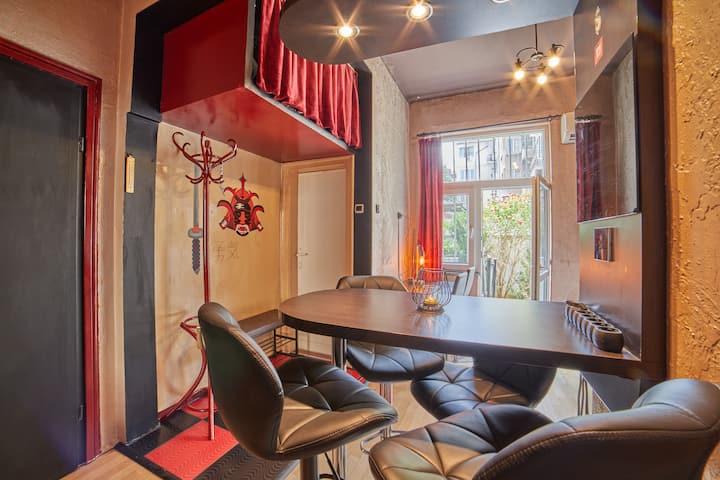 Stylish Downtown Apartment – Walk To Everything - 索非亞
