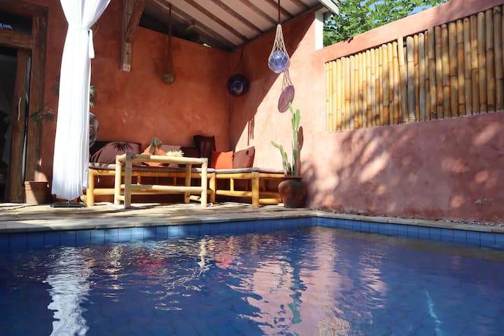 Family Room W Private Pool Villa Sea La Vie G Meno - Gili Islands