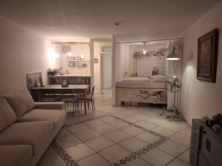 Oktoberfest, One Room Apartment, Central Location - Unterhaching