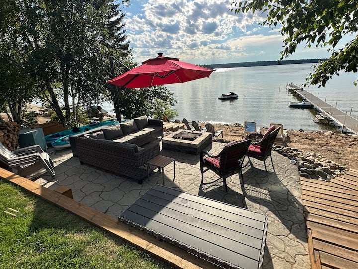 Beautiful Lake Front Cottage At Emma Lake - Saskatchewan