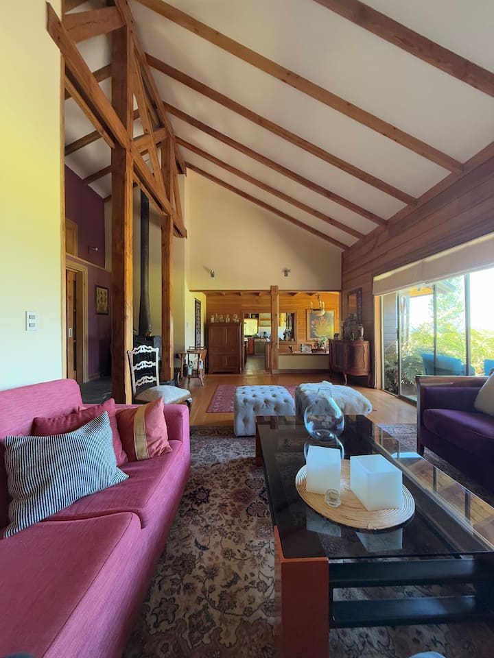 Casa Piscina Majestuosa Vista Al Lago En Parcela - Pucon