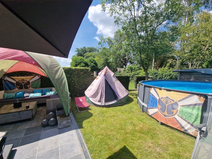 Pre-installed Tent Close By Tomorrowland Tent 2 - Boom