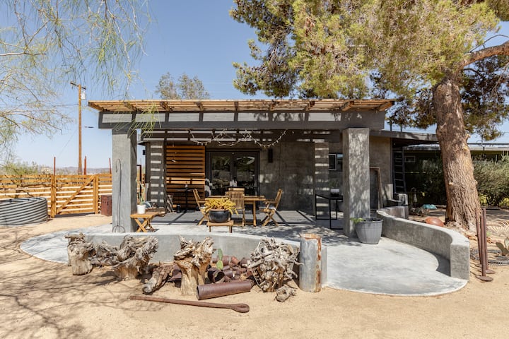 Amazing Retreat -Desert Views-firepit-cowboy Tubs - Joshua Tree, CA