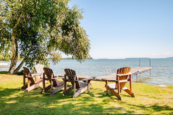 3br On Lake Simcoe | Gorgeous Views 1hr From City - Innisfil