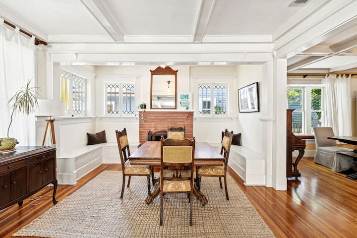 Historic Bungalow - Walk To Everything! - St. Petersburg, FL