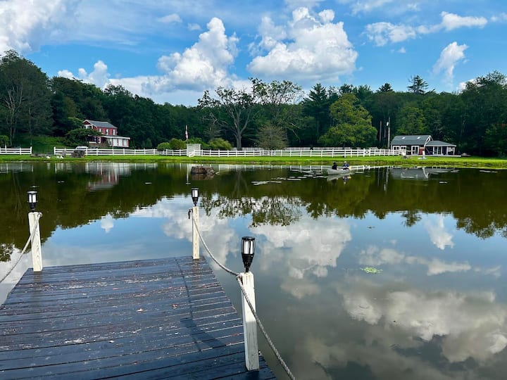 Luxury Farmhouse View Of Catskill Mountains - Catskill, NY