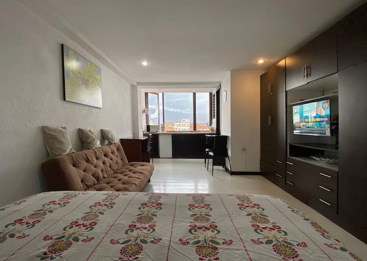 Fully Furnished Apartment In Central Plaza, Cuenca - Cuenca