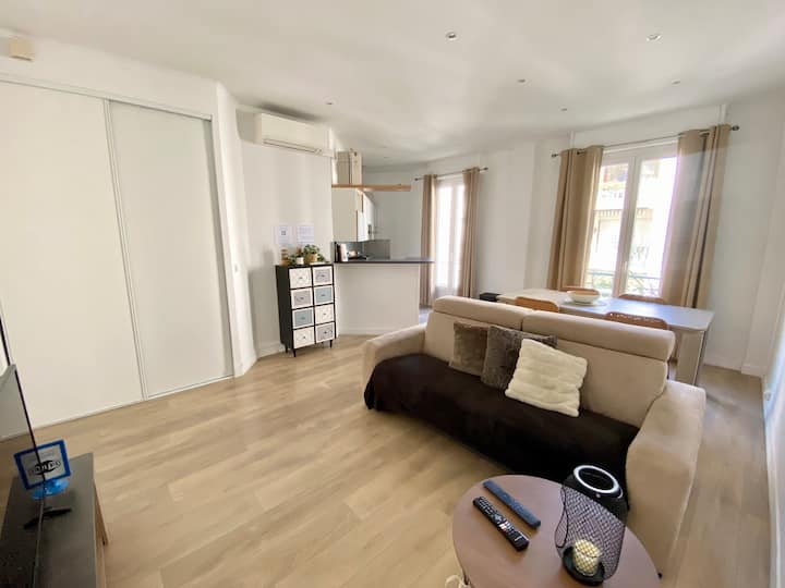 55m2/5min Marche Plage Et Centre /4 Pers/balcon - Nizza