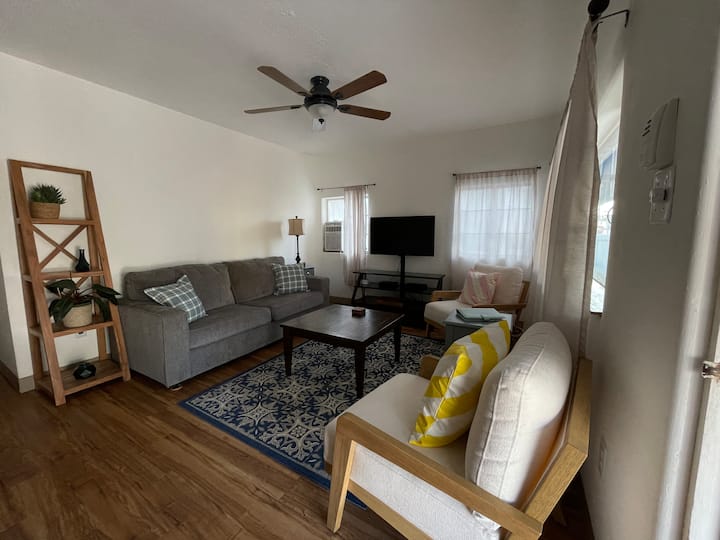 Crest House—2 Blocks To Beach! - Stone Harbor, NJ