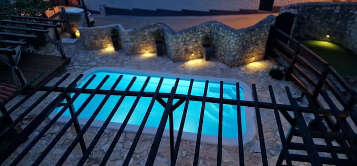 Novouređeni Apartmani Galic Sa Bazenom - Zadar