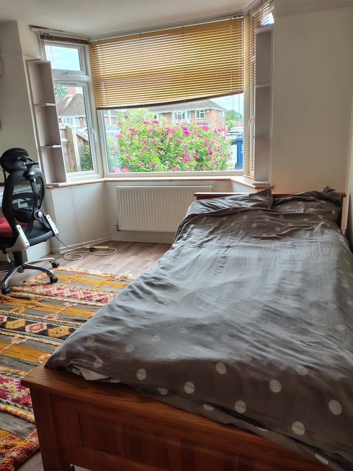 Large Single, Private Bathroom Convenient Location - Oxford