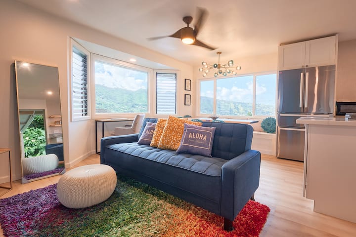 2024 Renovated, Rainbow Bungalow - Honolulu, HI