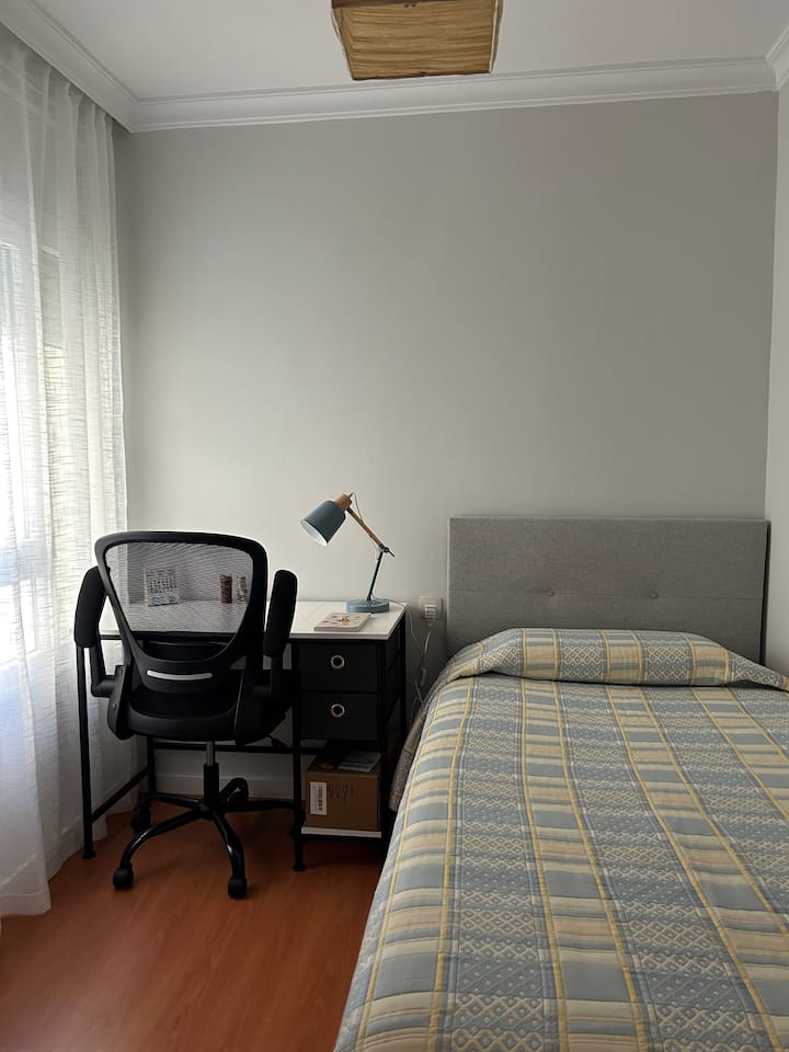 Habitación Cerca Del Centro Y Est. De Tren Y Bus - Jerez de la Frontera