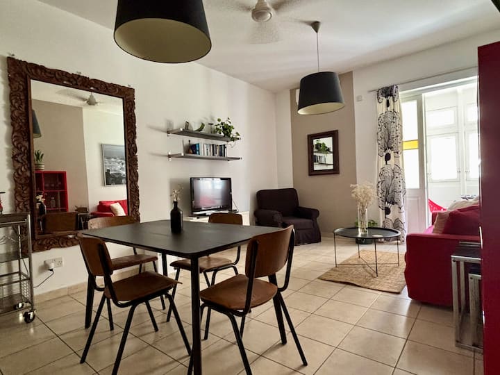 Spacious And Bright Apts In Central Sliema - Malta