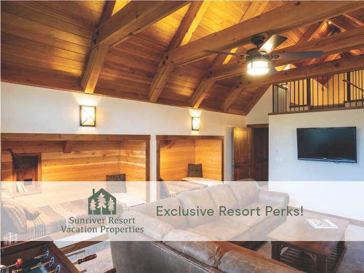 10 Fairway Lane | 6 Br / 7.5 Ba, Sleeps 20 - Oregon