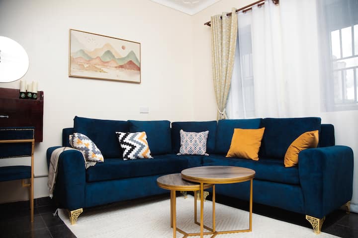 Karibu Blue On 
Mawanda Rd 5 Mins To Acacia Mall - Kampala