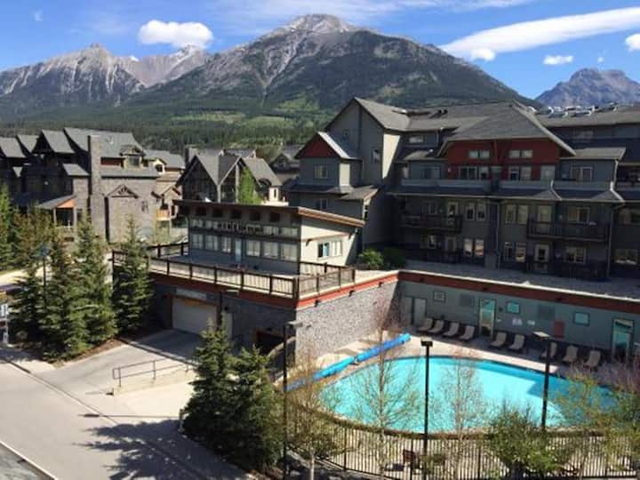 Lodges At Canmorehot Tub&heated Pool&kitchen&bbq - Canmore