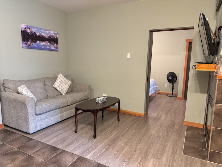 Lodges At Canmore–hot Tub&heated Pool&kitchen&bbq - Alberta