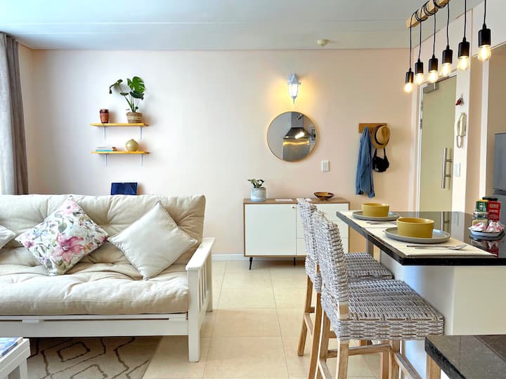 Central! Work & Play, 1+1 Bed, P-bay | No-loadshed - ケープ・タウン