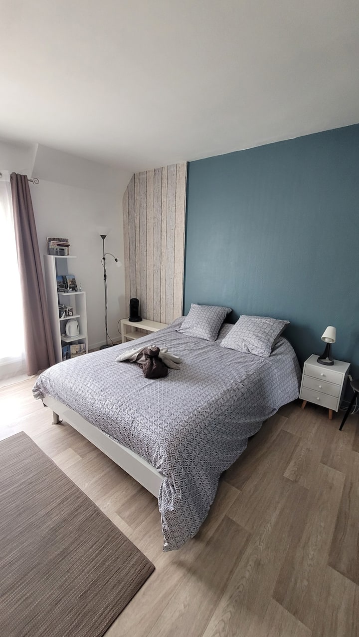 Chambre Dans Maison Sur Chartres - Chartres