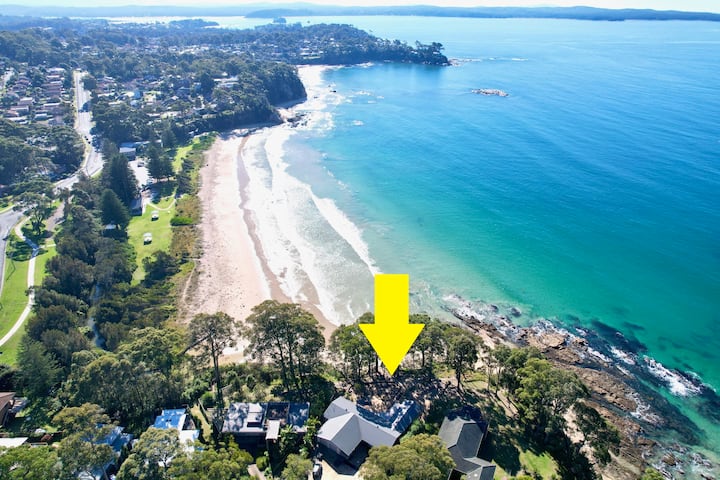 Absolute Beachfront! Premium 1 Bedroom Apartment - Batemans Bay