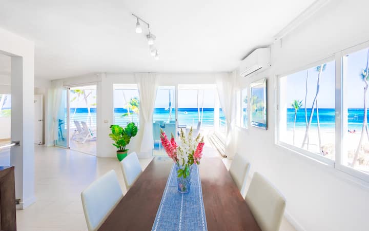 Beachfront Getaway By Los Corales: Ocean View, Bbq - Punta Cana