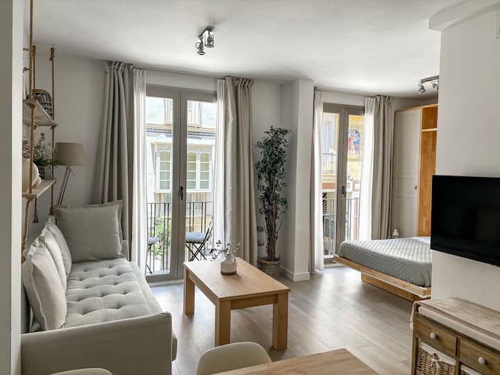 Superb Apartment Historic Center Malaga - Málaga-Costa del Sol Airport (AGP)