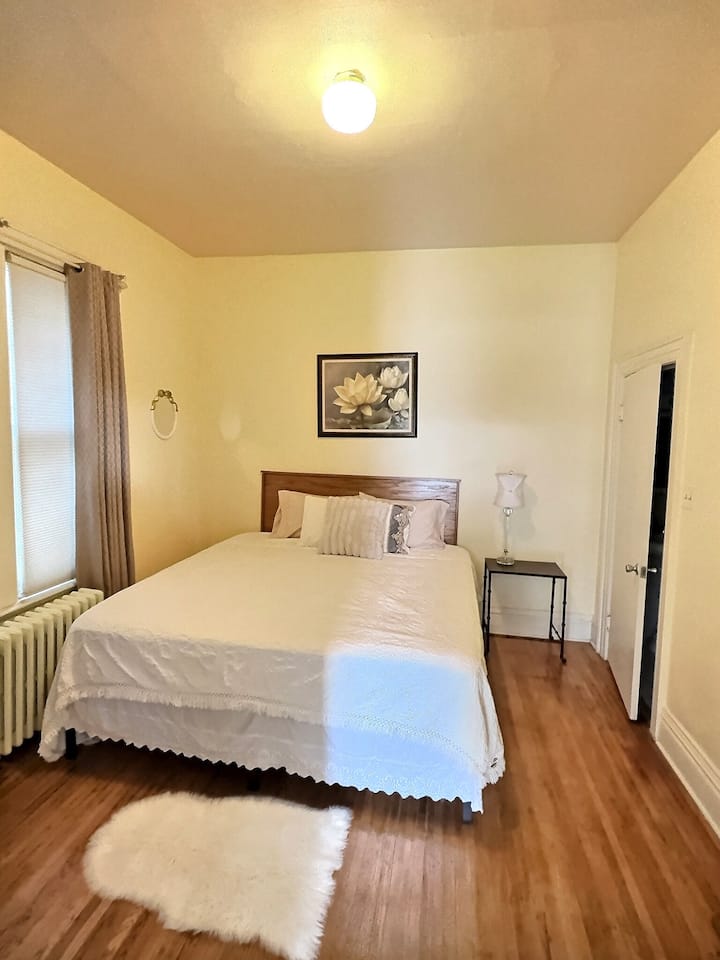 Apartment In The Heart Of Downtown (Hollywood) - Fort Wayne, IN