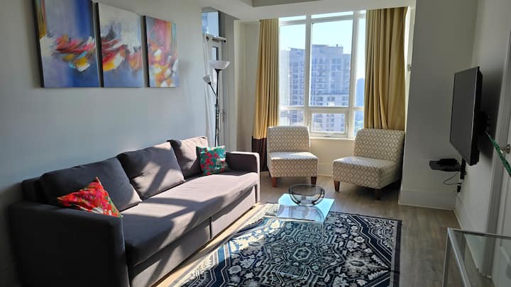 Square-one Condo Amazing View (Accommodates 6) - Mississauga