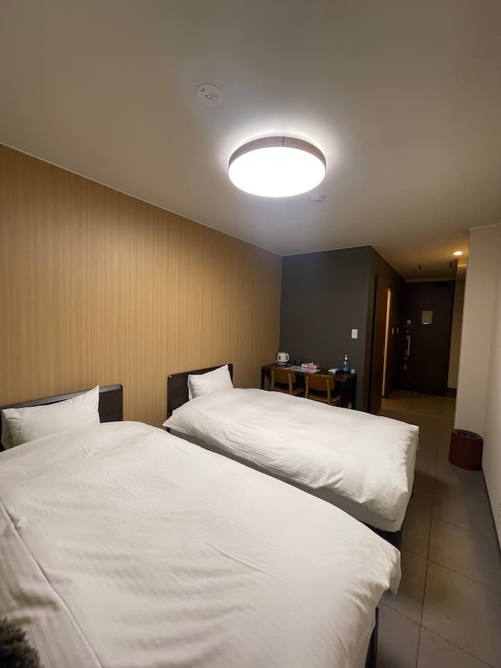 Large Twin Room/private Bath/wifi/shared Kitchen - 嵐山