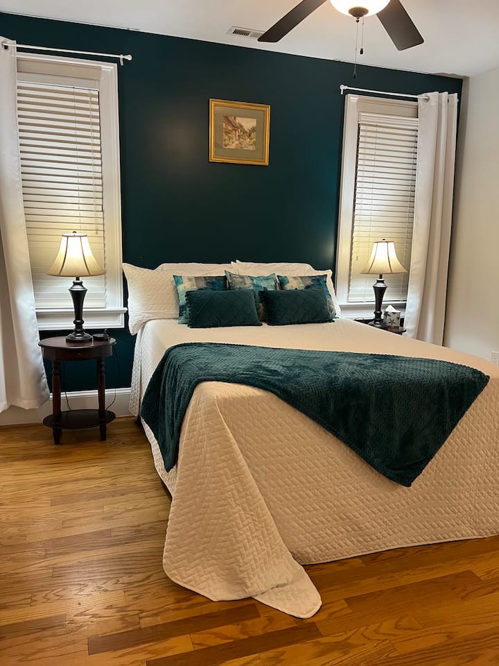 Downtown Suite-private Entrance - Raleigh, NC