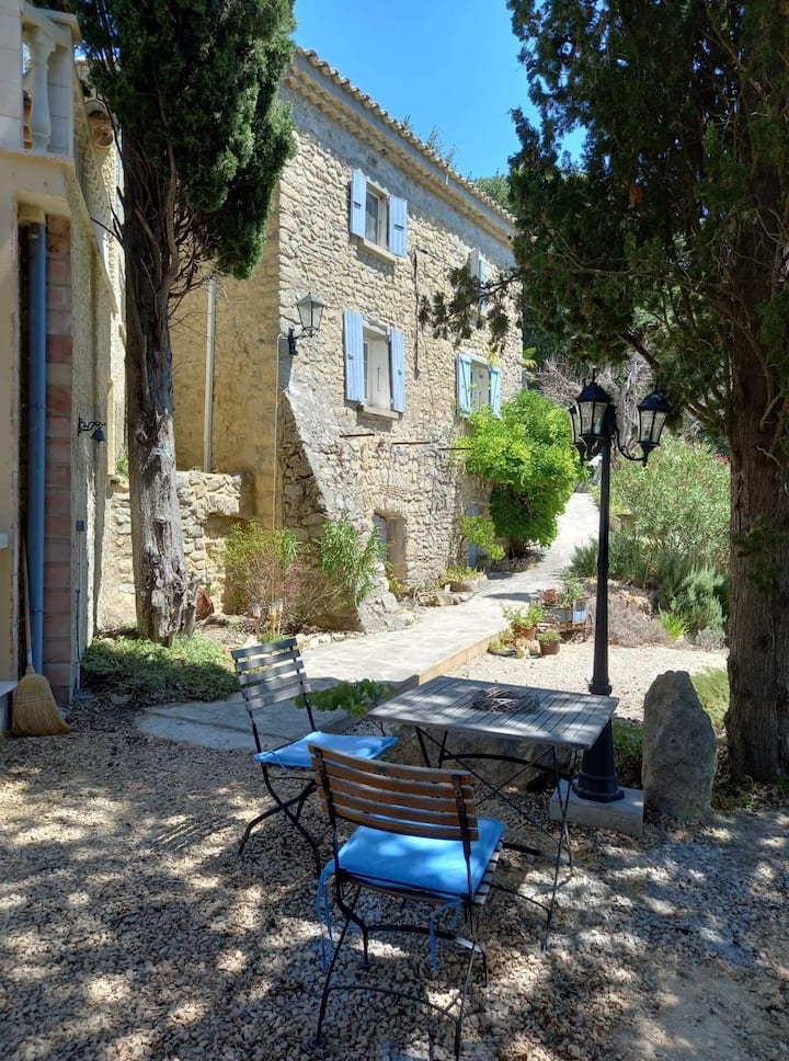 Evasion En Drôme : Ancien Mâs Provençal - Nyons