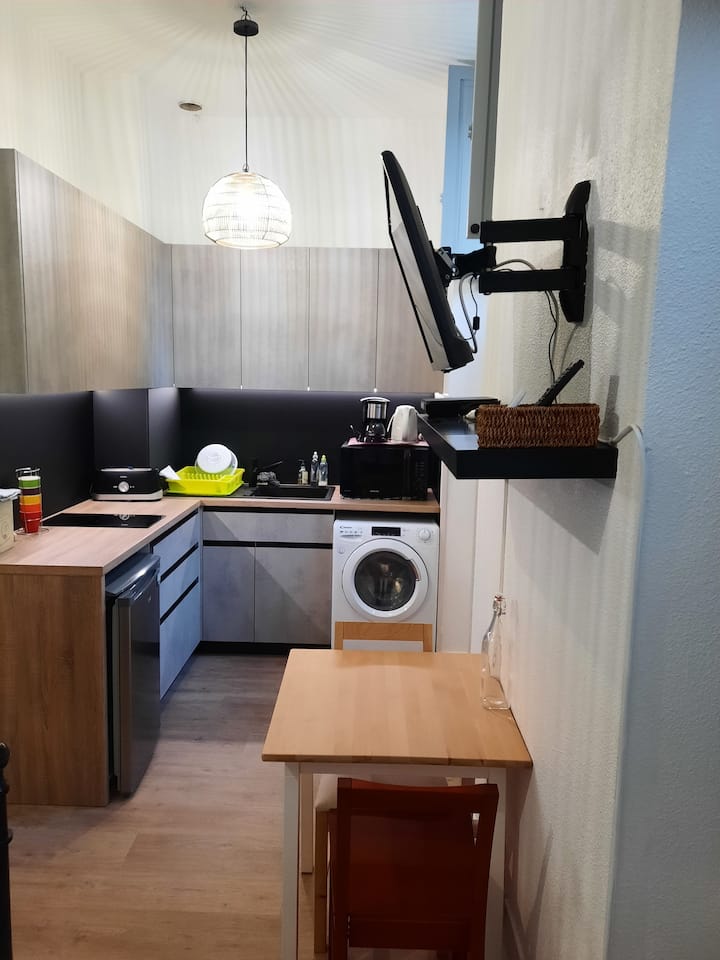 Studio 100m Des Thermes Avec Centre Ville à Pied - Salies-de-Béarn