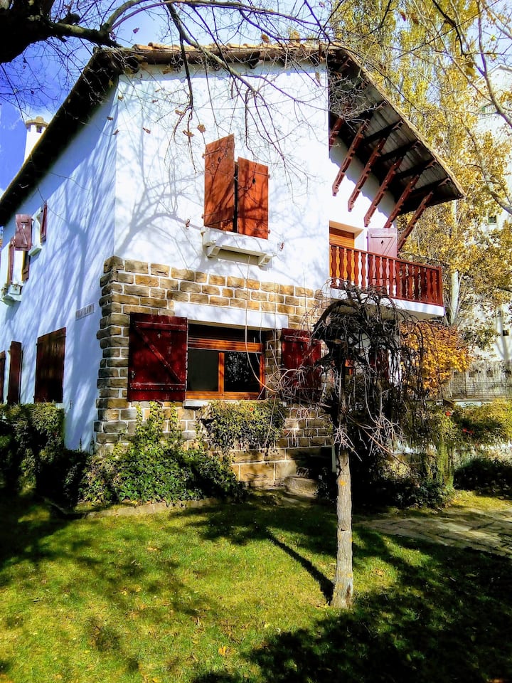 Esquí Y Montaña!. Chalet En Jaca. Céntrico. - Jaca