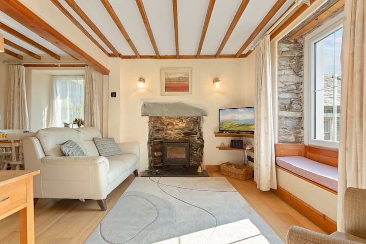 Charming Cosy Cottage. Magnificent Views 2 Minutes Walk To Centre Of Ambleside - Grasmere