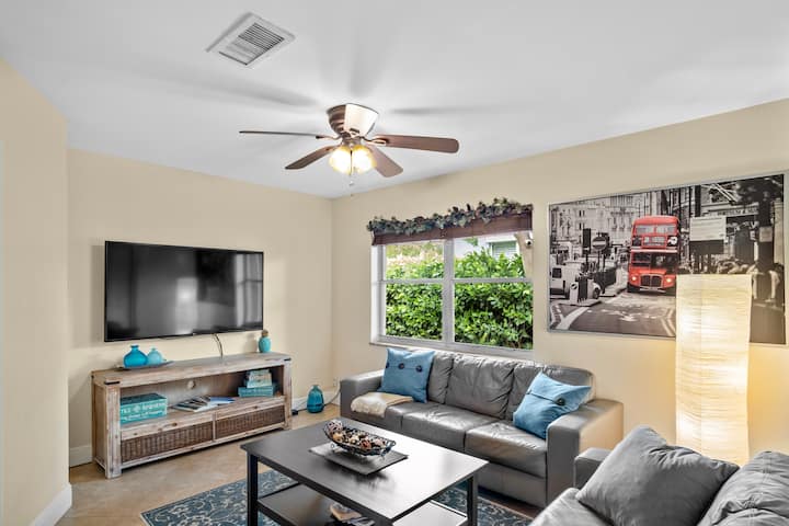 Perfect 1 Bedroom - 1 Mile From The Beach & Ave - Boynton Beach, FL