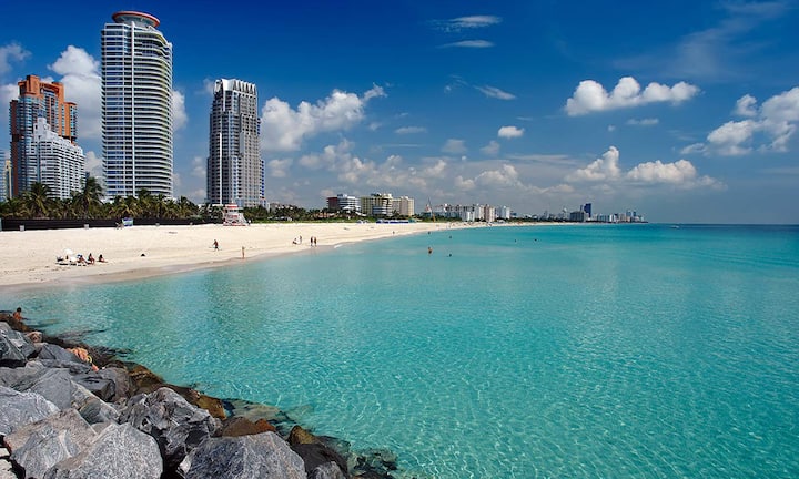 Super Close Beach, Airport, Port, Downtown Wynwood - Miami, FL