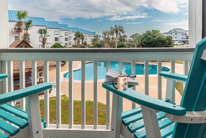 Waves Of Jade/ Indoor Pool - Alabama