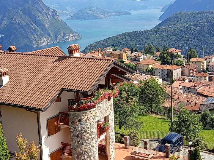 Home  Iseo Lake - Castro