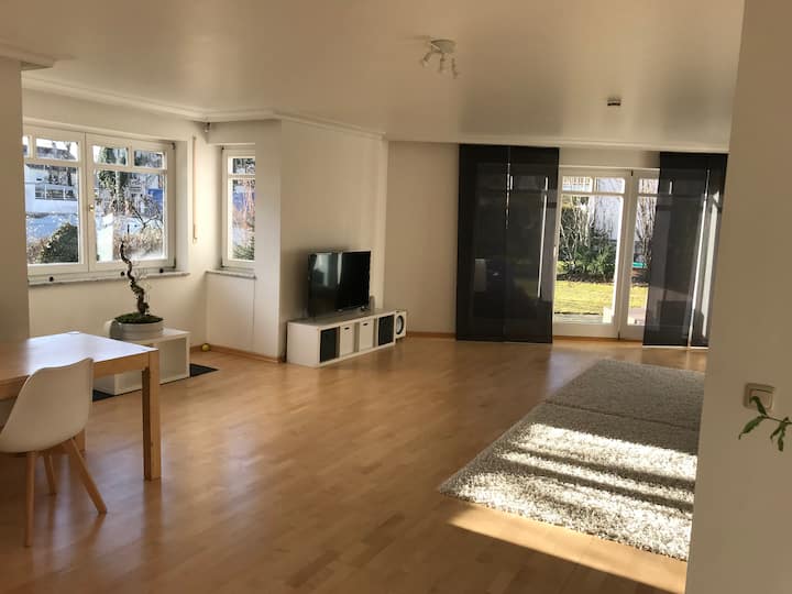 Schöne Wohnung In Doppelhaus. - Munich