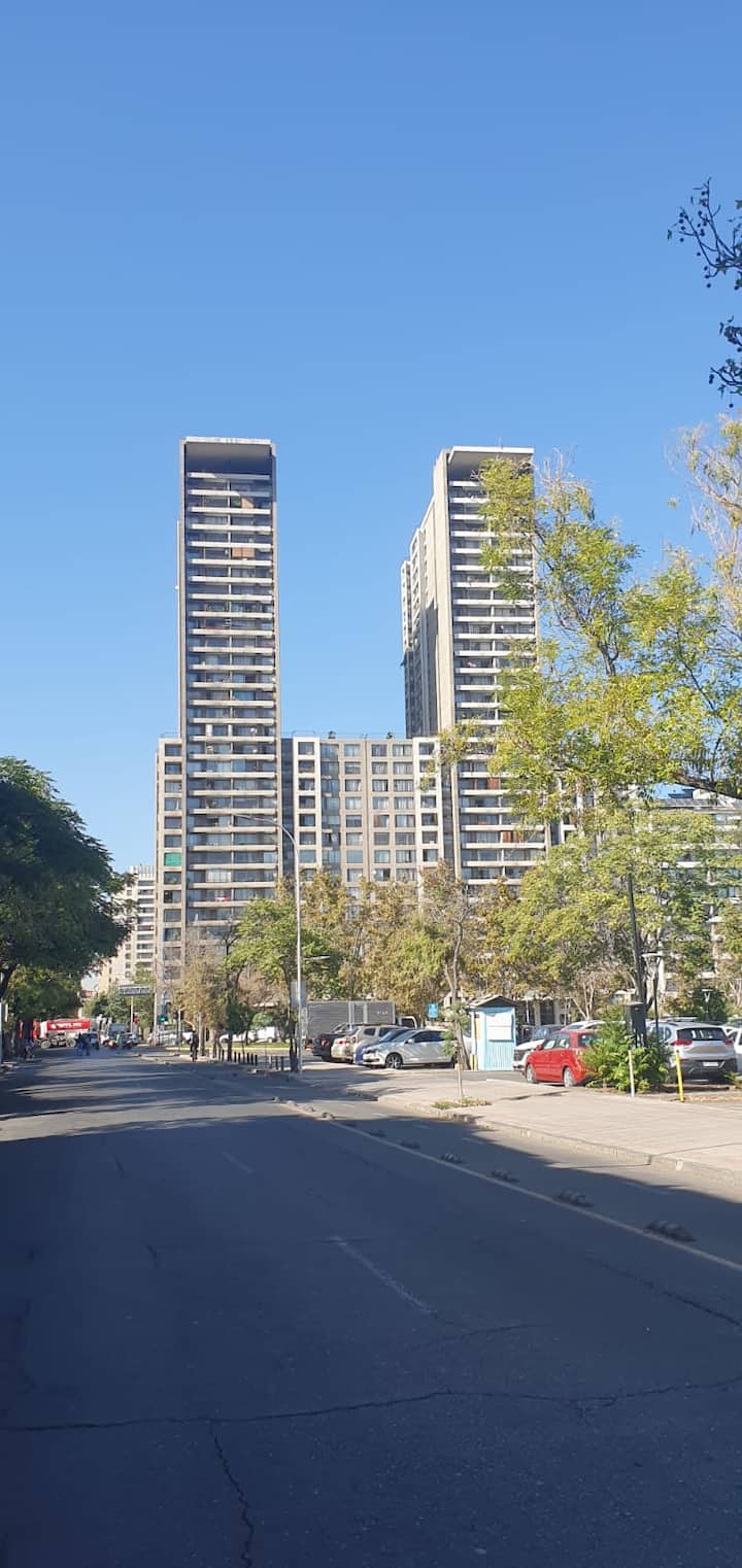 Climatizado, 2d, 2b, Metro Toesca, Wifi - Santiago, Chile
