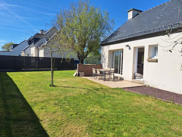 Maison Dans Un Petit Village - Sarzeau